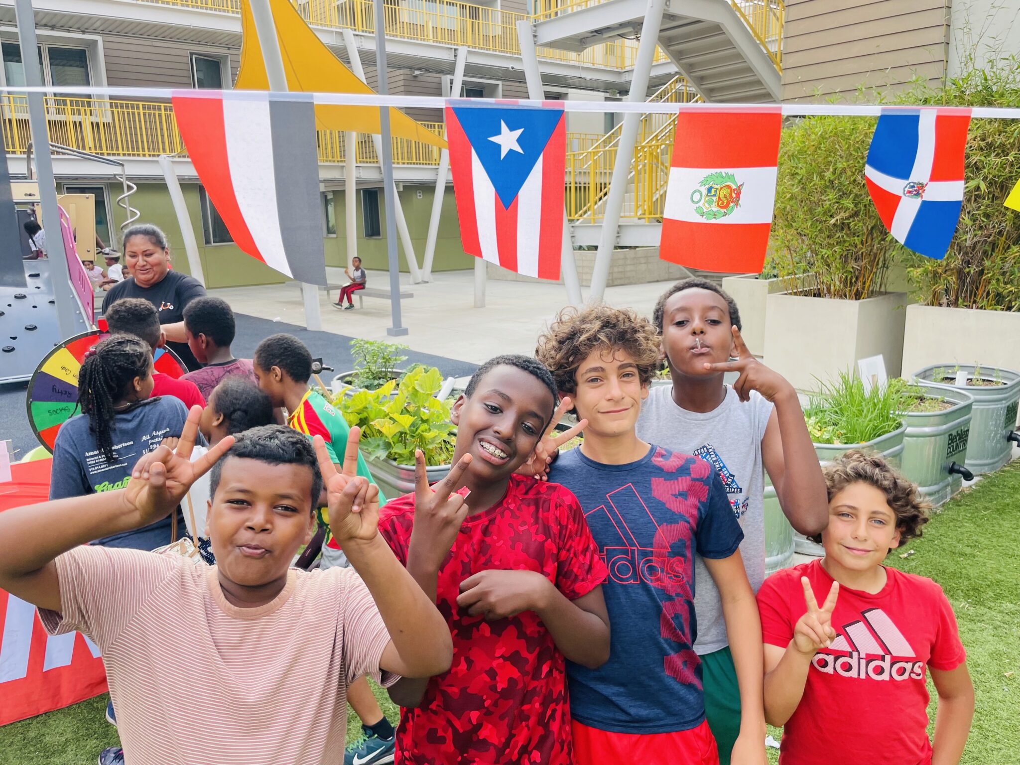 Community Corporation of Santa Monica | Co-opportunity Market